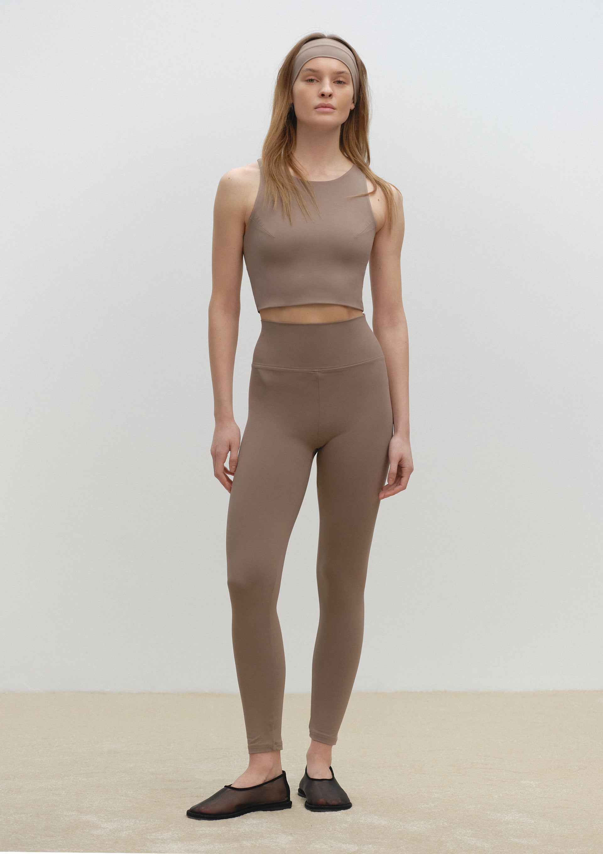 Essential Legging in Mocca – NORBA